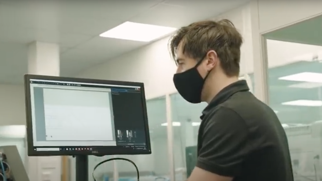 Video: Mercedes explain what a composite kit cutter does | RacingNews365