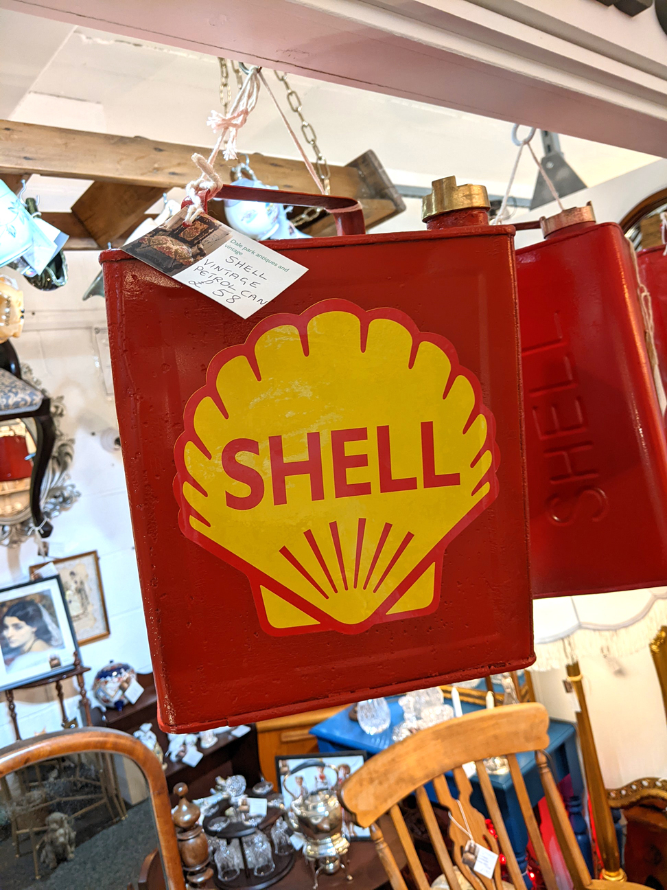 U03 Vintage Shell Petrol Can 58 _01