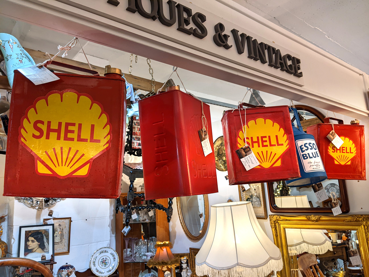 U03 Vintage Shell Petrol Can 58 _01