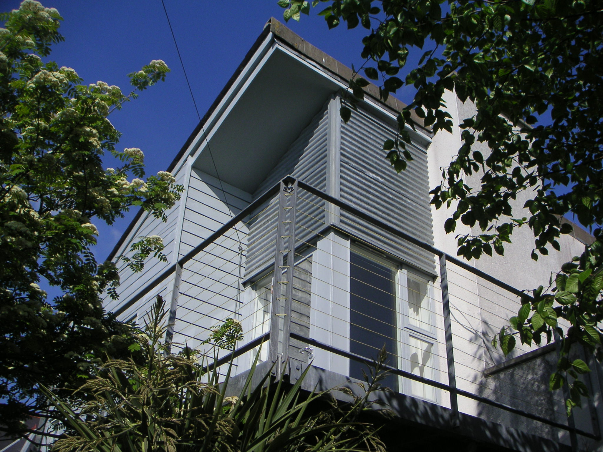 Ty Newydd by Maredudd ab Iestyn