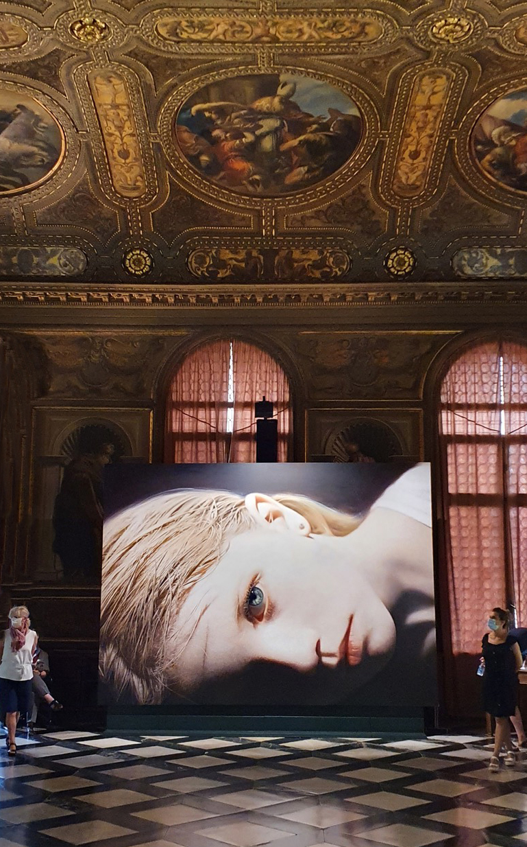 Gottfried Helnwein | ARTIST | Biography | Helnwein-Gemälde in der ...