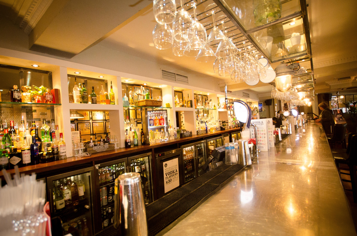 Revolution Bar Image gallery and photos - SW11 1LJ - London | View
