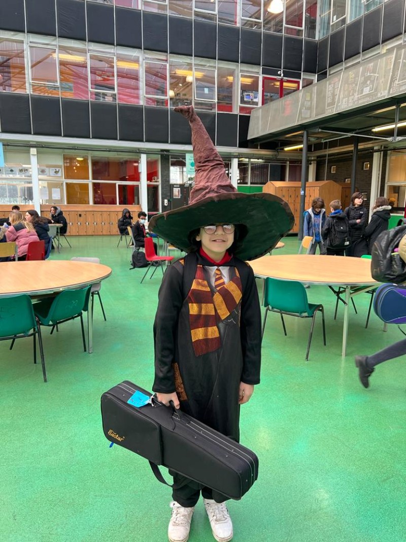 School Gallery | Kingsdale Foundation School