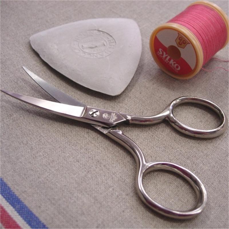 Mundial Curved Embroidery Snips 12cm.