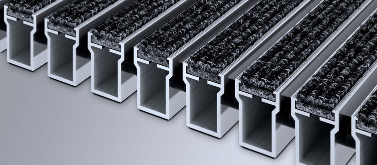 PLAZA With ribbed carpet insert R by emco UK