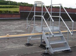 Step Over - Lightweight Structural Frames by Big Foot Systems