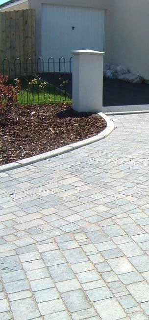 Chartres - Paving by Hanson Formpave