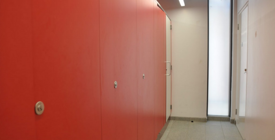 Vista - Changing Cubicles by Dunhams Washroom Systems