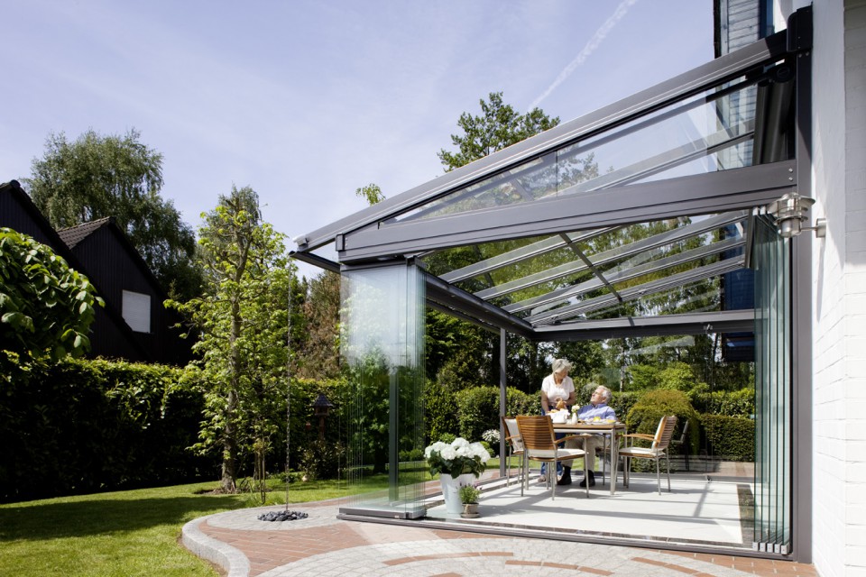 Artruim Roof Glass House This Home Features A Central Skylight
