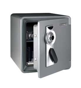 2092FE - Combination Lock by First Alert