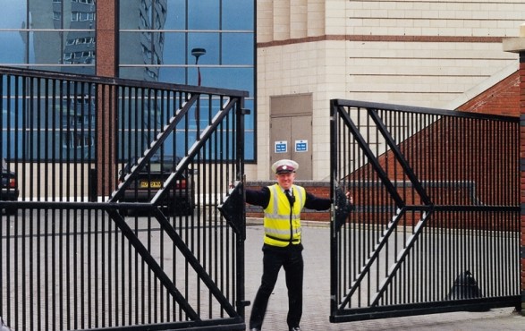 Bi Parting Sliding Gate EAGCSLG010 by Eagle Automation Systems