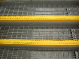Type SP-M - Stair Treads by Elefant Gratings
