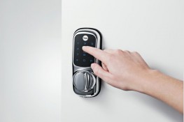 Keyless Connected Smart Lock by Yale