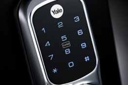 Keyless Connected Smart Lock by Yale
