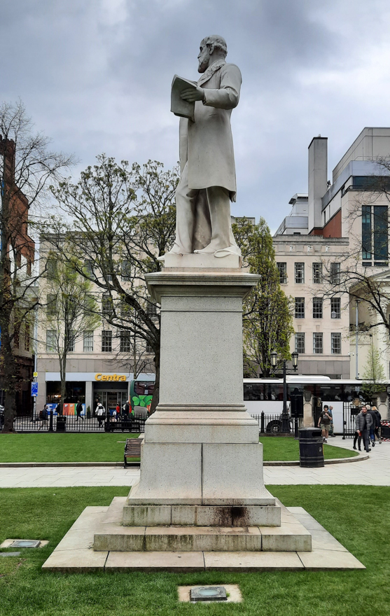 Sir James Haslett Memorial - Stone Database NI