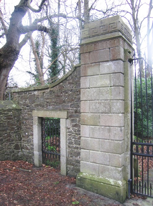Gates of Scarva House - Stone Database NI