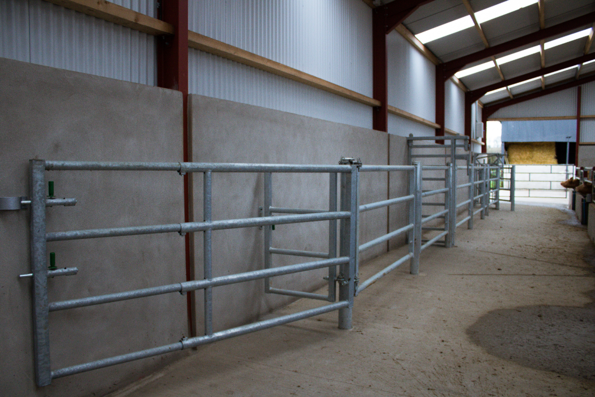 4 Bar Spring Gate End - Teemore Engineering - Livestock Housing Specialists