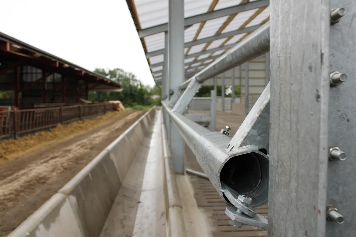 Jourdain 2 Bar Fattening Feed Rail - Teemore Engineering - Livestock ...