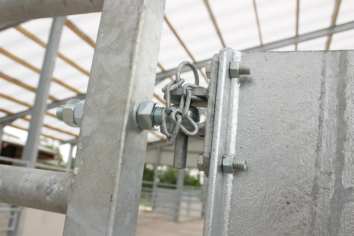 5 Bar Panel Gate End - Teemore Engineering - Livestock Housing Specialists