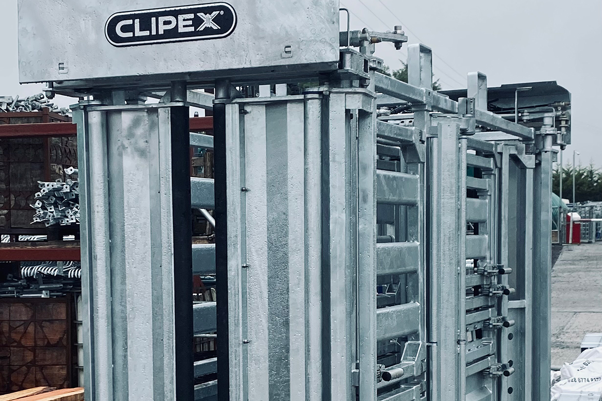 Clipex HDX 1500 Crush - Teemore Engineering - Livestock Housing Specialists