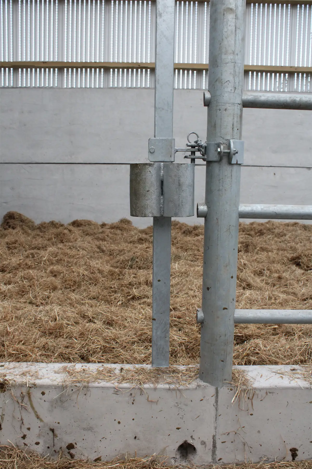 Up and Over Gate - Teemore Engineering - Livestock Housing Specialists