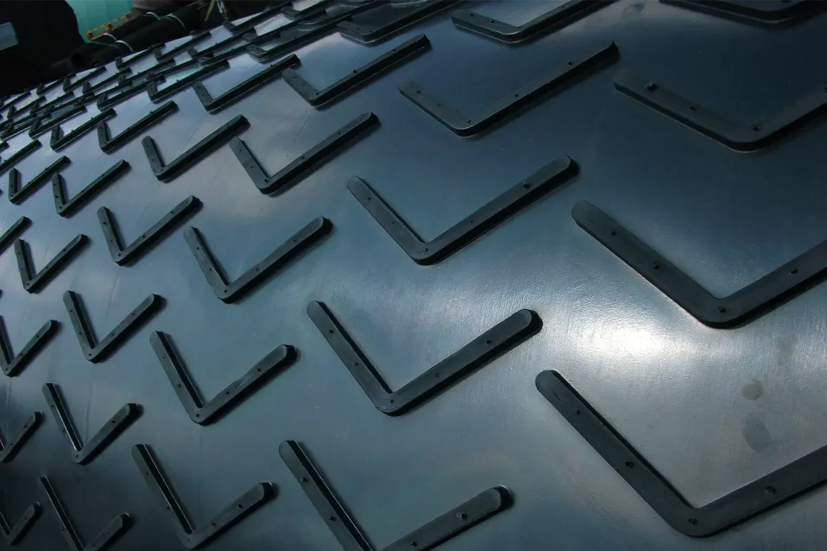 V Rubber Ramp Matting - Teemore Engineering - Livestock Housing Specialists