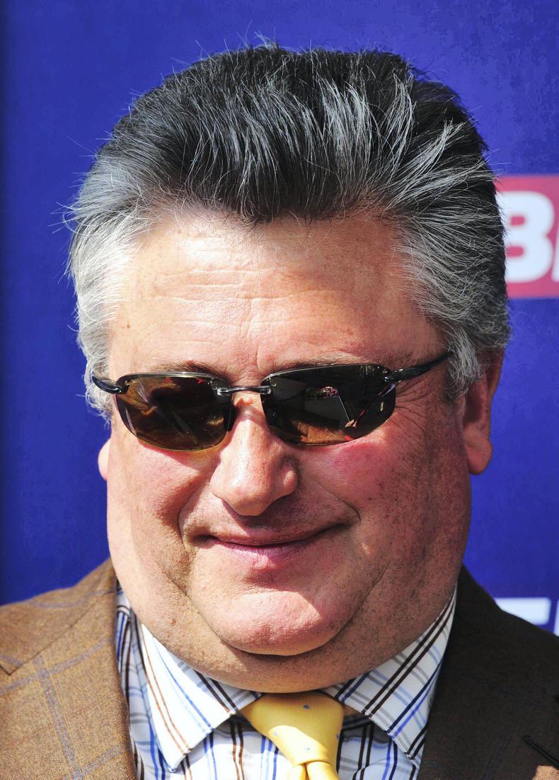 BRITAIN: Tizzard rasises glass to Gentleman Jon 11 November 2016 Premium