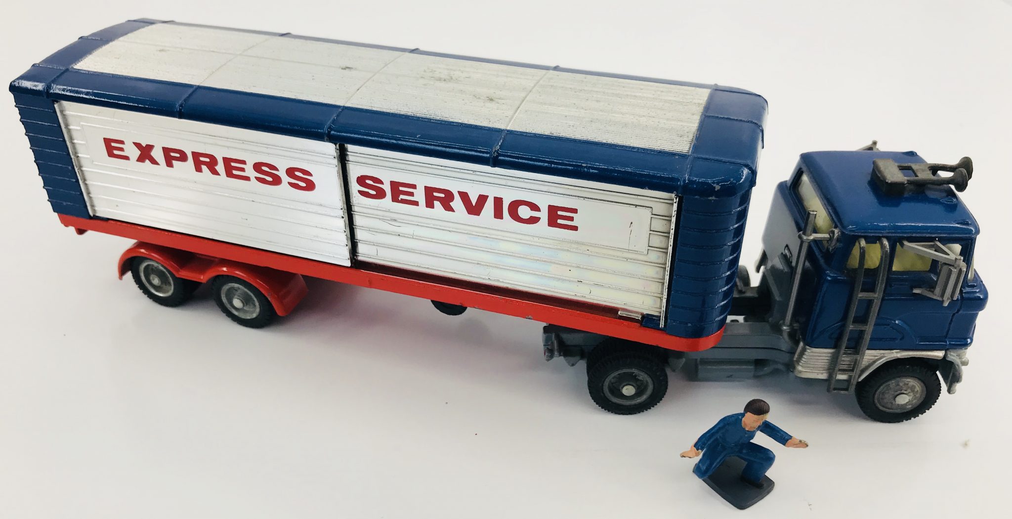 Corgi 1137 Ford Articulated Truck "Express Services" - Toy Hunter UK ...