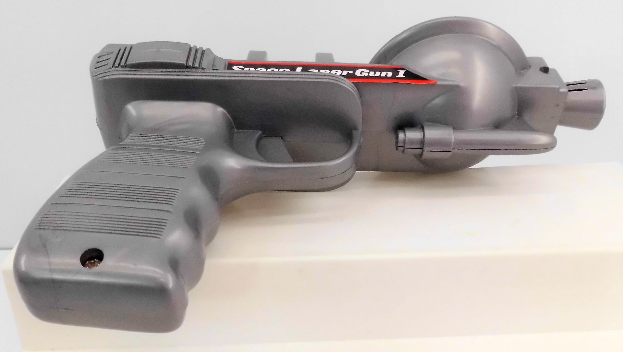 Retro Plastic "Space Laser Gun 1" - Toy Hunter UK | Retro & vintage toys