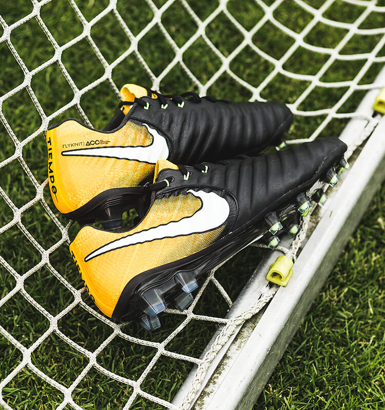 Buy the new Nike Lock In Let Loose pack on unisportstore.com