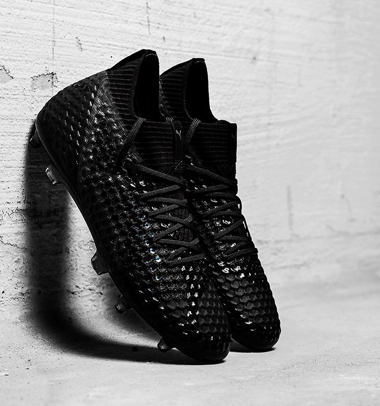 Buy your PUMA Future Eclipse boots on unisportstore.com