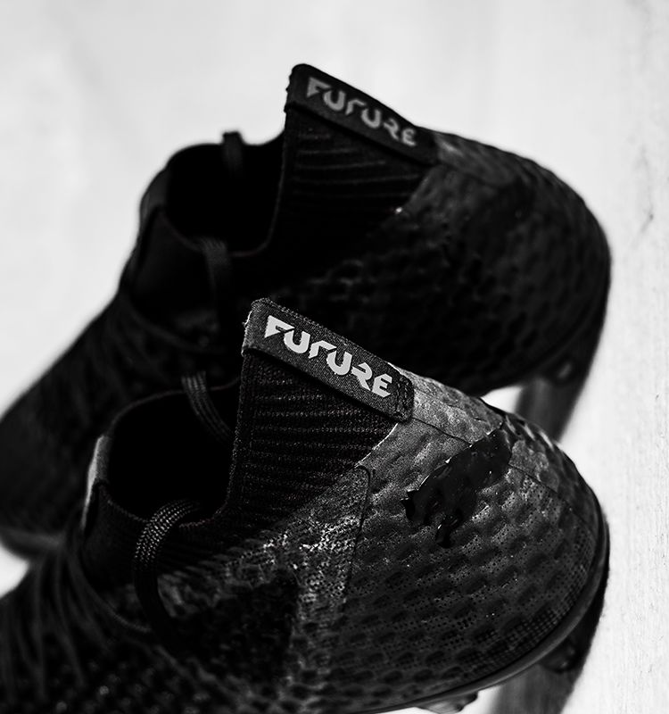 Buy your PUMA Future Eclipse boots on unisportstore.com