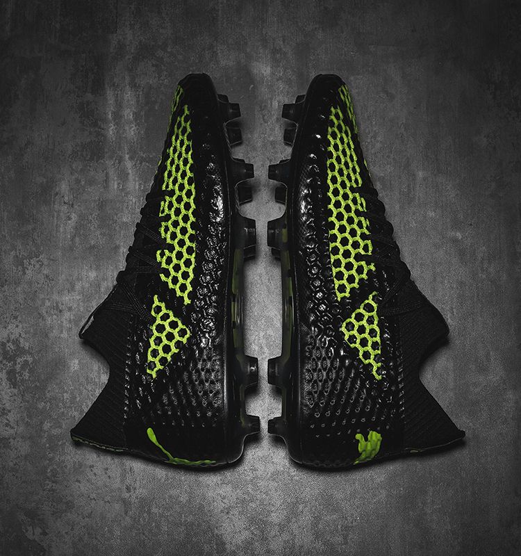 Buy your PUMA FUTURE boots on unisportstore.com