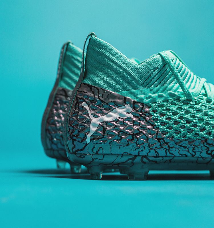 Buy your PUMA Future Illuminate Pack boots on unisportstore.com