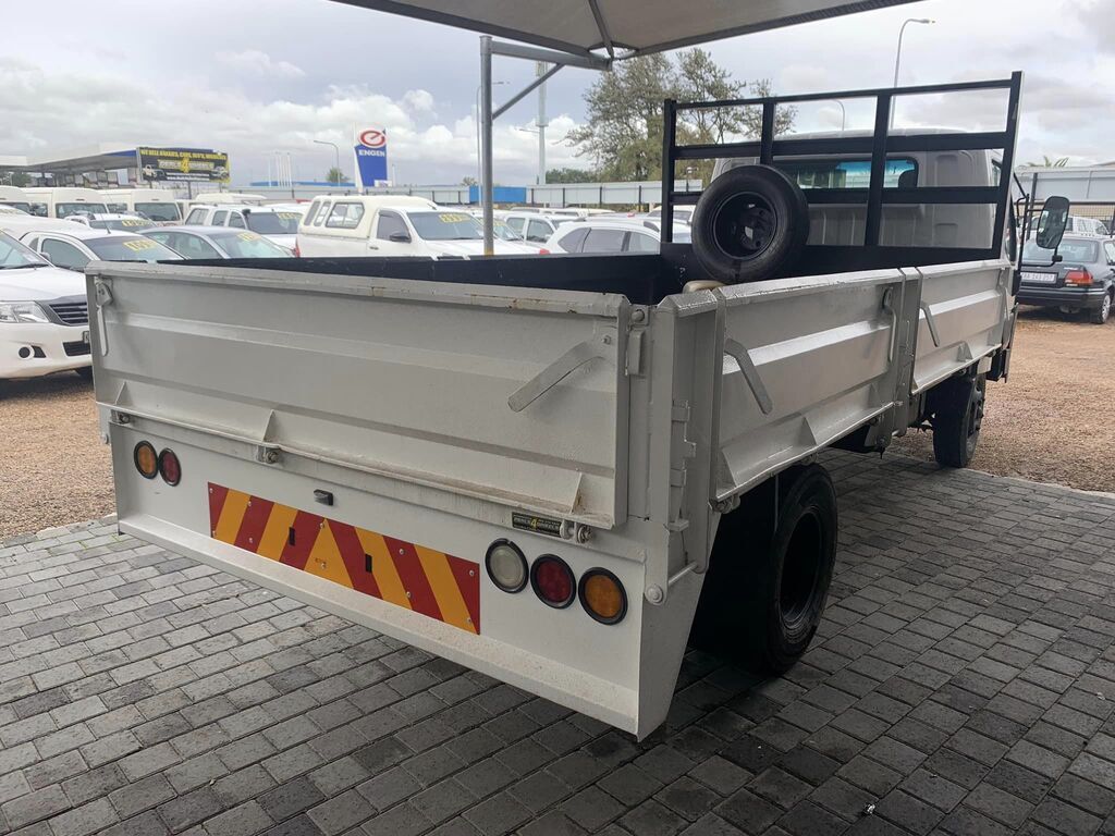 MITSUBISHI CANTER – Deals 4 Wheels