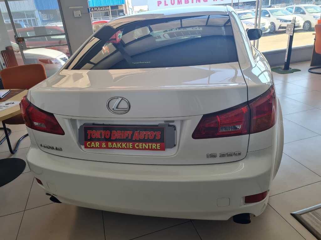 LEXUS IS – Showcars