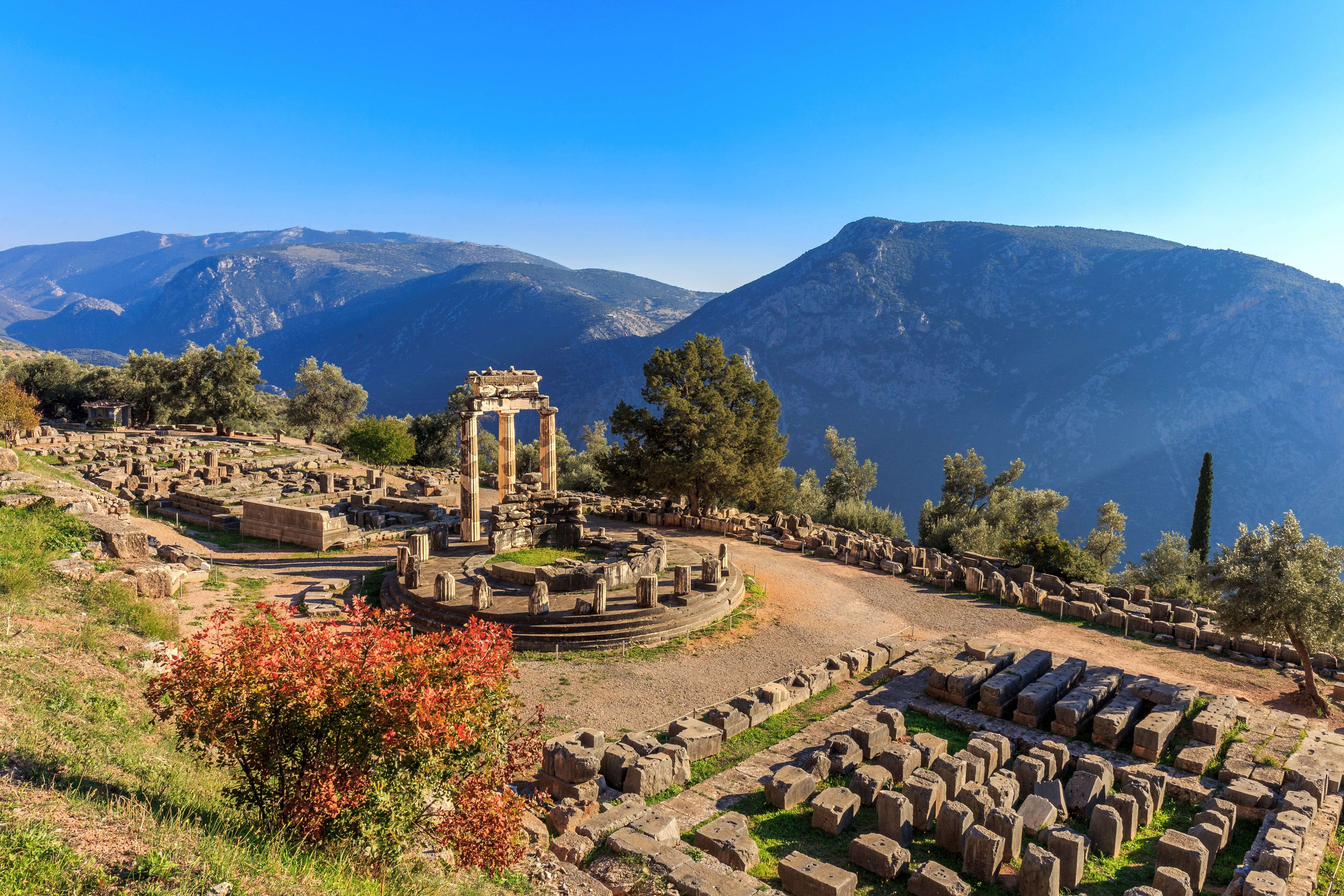 Delphi Day Trip From Athens