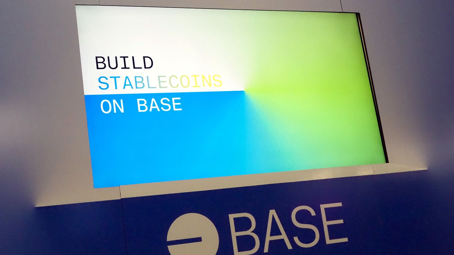 Base Blockchain Transactions Jump on Meme Coin Led Frenzy - XBO.com